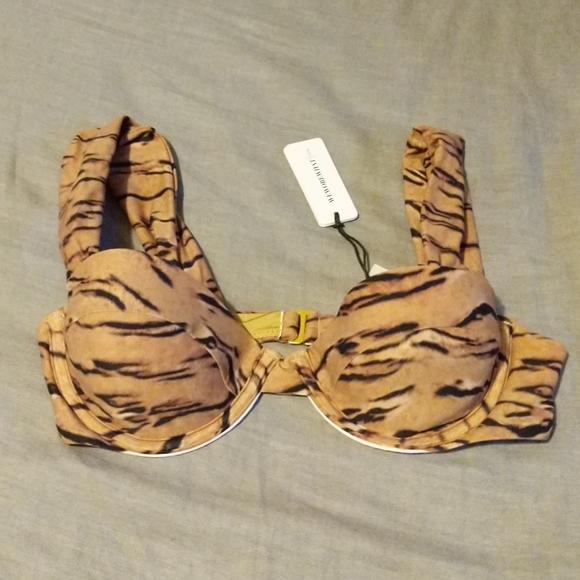 WeWoreWhat | Swim | Weworewhat Claudia Underwire Bikini Top Tiger Print ...